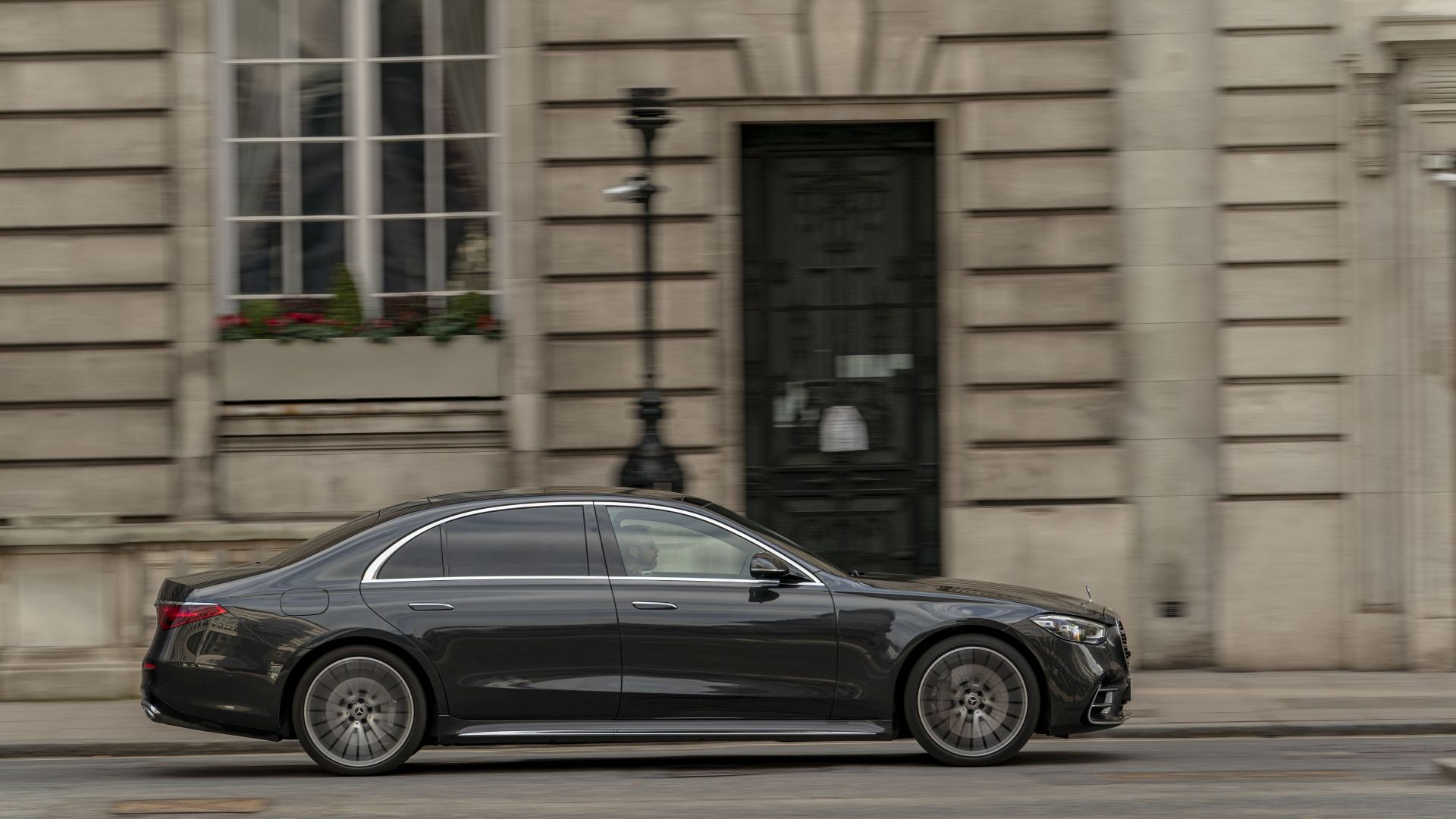 Por que esse sedan icônico de tamanho normal ainda define o verdadeiro ...